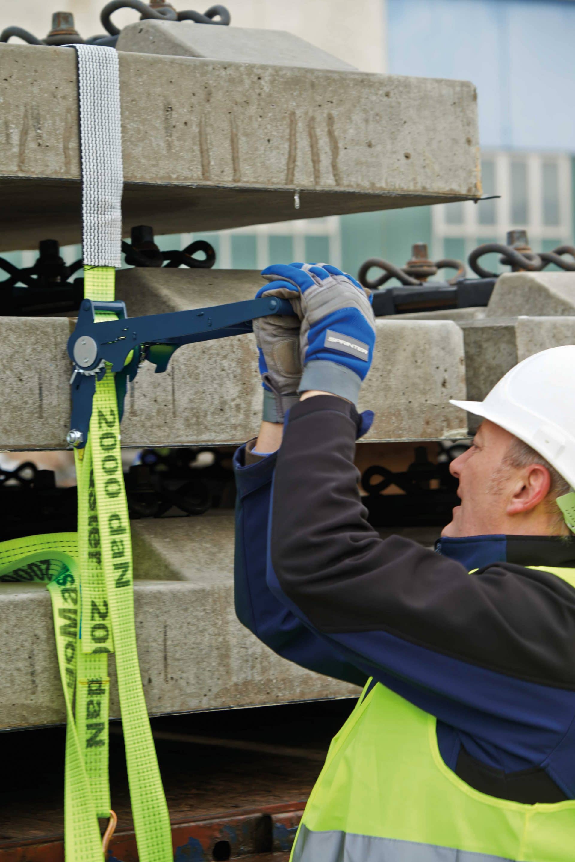 Neue Norm: DIN EN 12195-1:2021-01